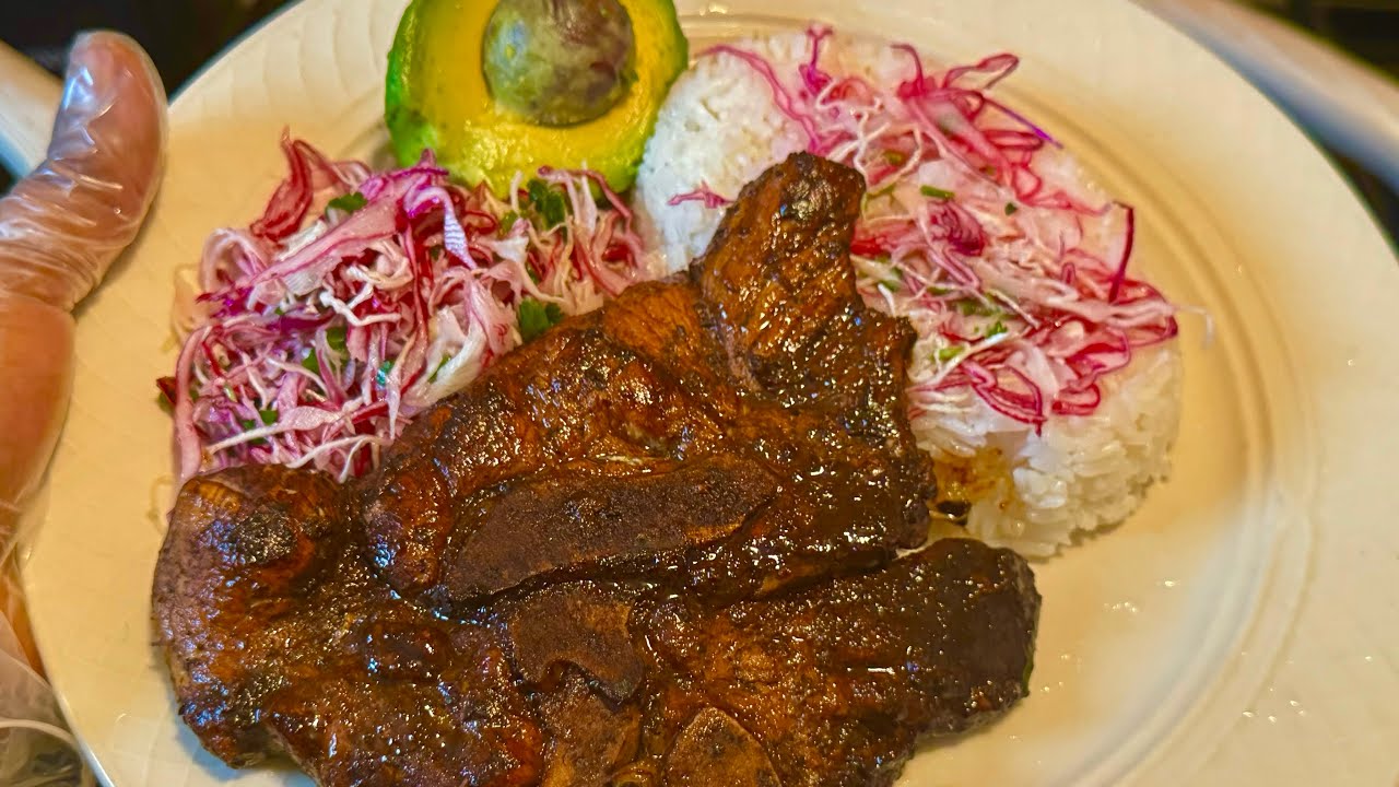 Guisados De Carne: Delicioso Arroz Con Chuleta Guisada, Ensalada De ...